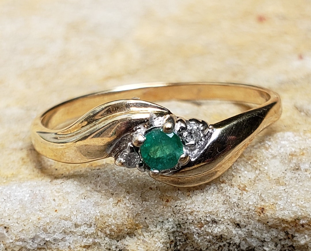 Emerald Birthstone Ring / May Birthstone / Emerald and Diamond Ring - Etsy