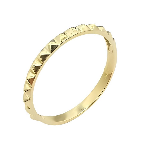 Silver Pyramid Ring - Etsy