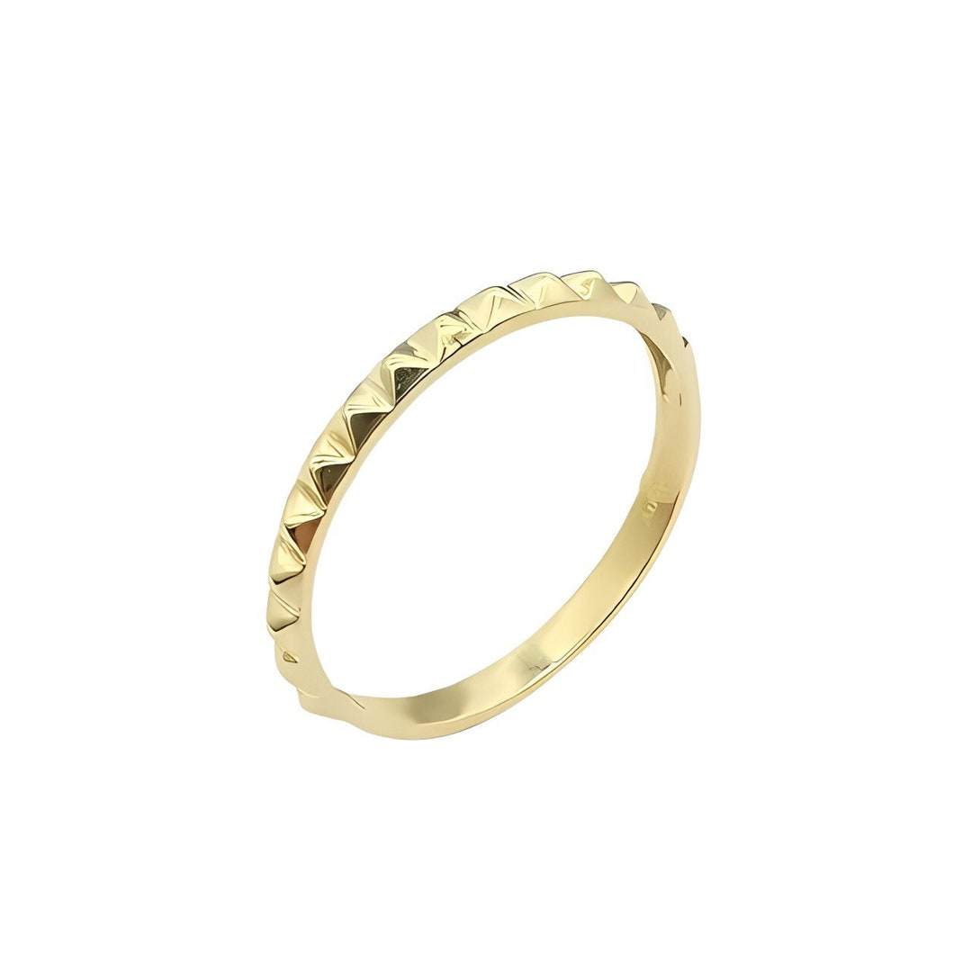 Handmade Sterling Silver Pyramid Ring: Minimalist Spike Band - Etsy