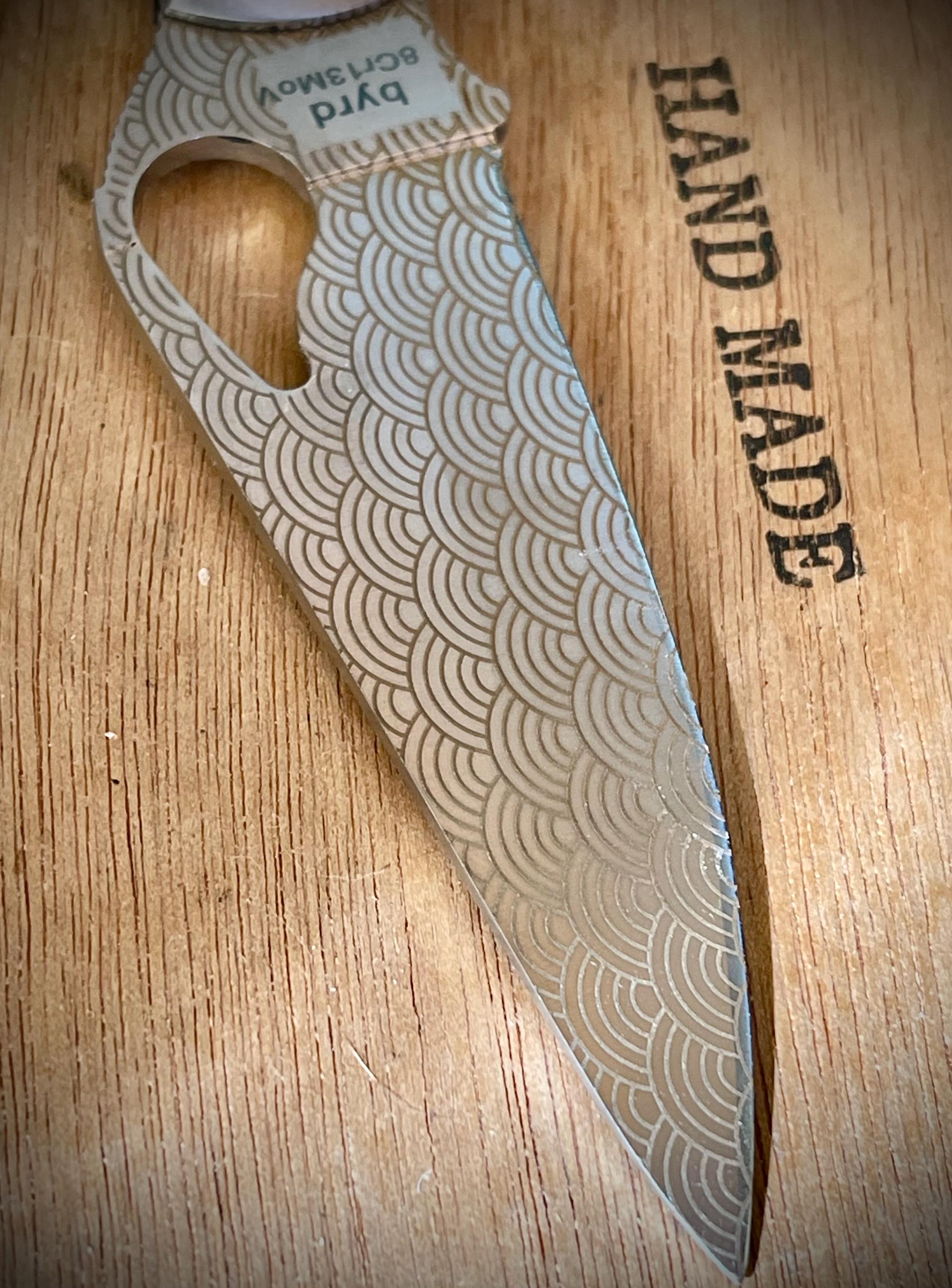 Unique Hand Engraved Spyderco Caracara Ronin Knife With Laser Engraved ...