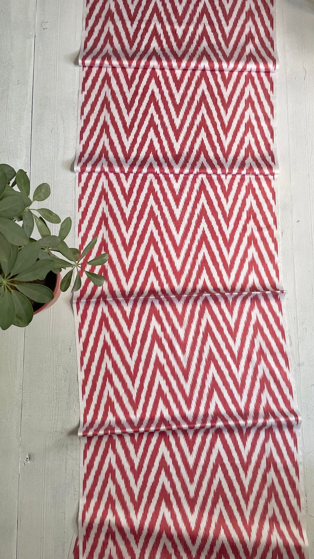50 cm breit Roter Chevron Ikat Stoff, Roter Seiden Ikat Stoff ...