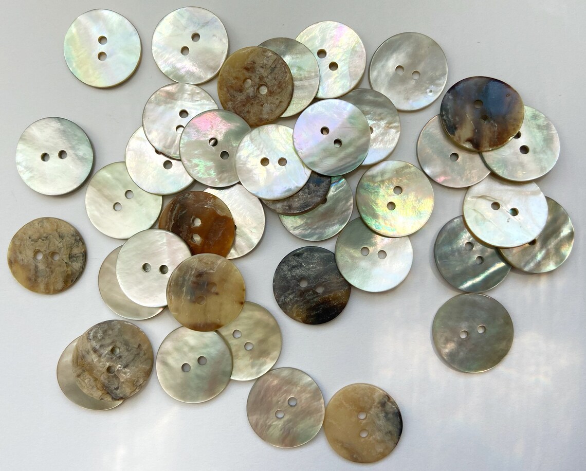 8x Natural Shell Buttons 18mm Dressmaking Sewing Knitting | Etsy UK