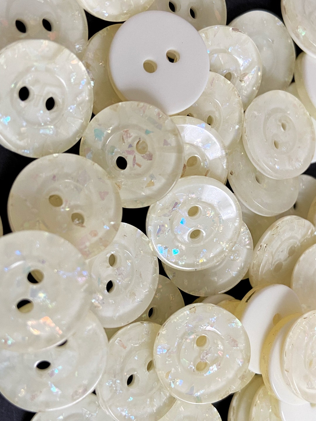 10x 15mm Glittery Cream Buttons, Dressmaking, Sewing, Crochet, Knitting ...