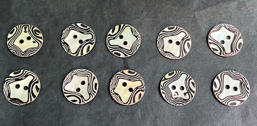 10x 15mm Shell Buttons, Wave Design, Blouse, Shirt, Dress, Dressmaking ...