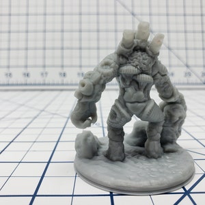Coral Golem Mini - Savage Atoll - Hero's Hoard - DND - Pathfinder ...