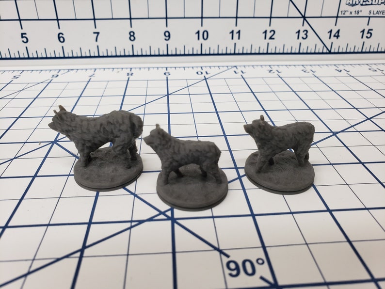The Wilds of Wintertide - Set of Sled Dogs Minis - Hero's Hoard - DND ...