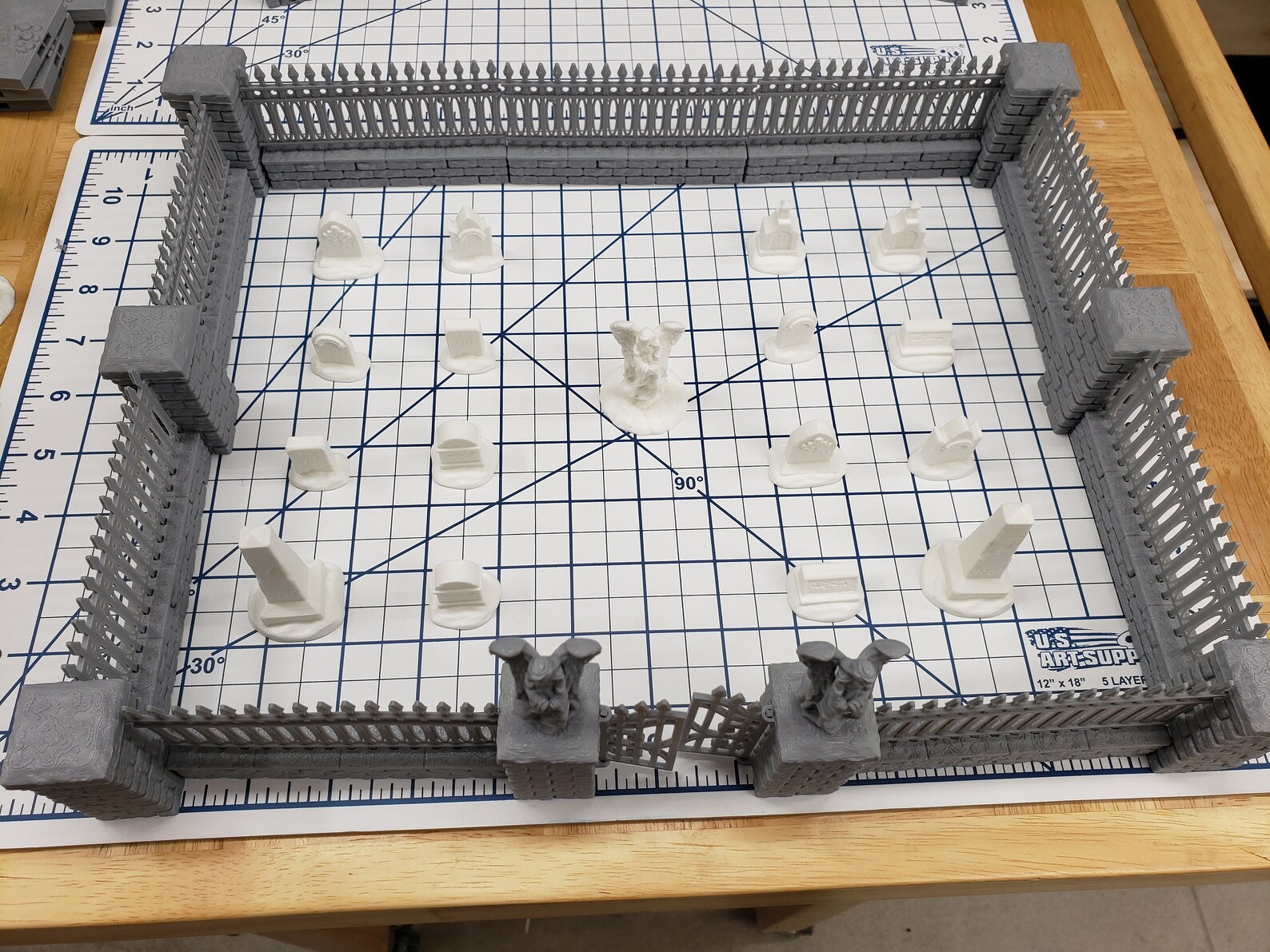 Cemetery Gate and Walls Set - Dragonlock - DND - Pathfinder - RPG ...