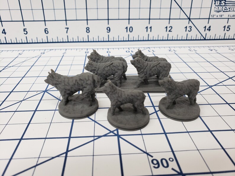 The Wilds of Wintertide - Set of Sled Dogs Minis - Hero's Hoard - DND ...