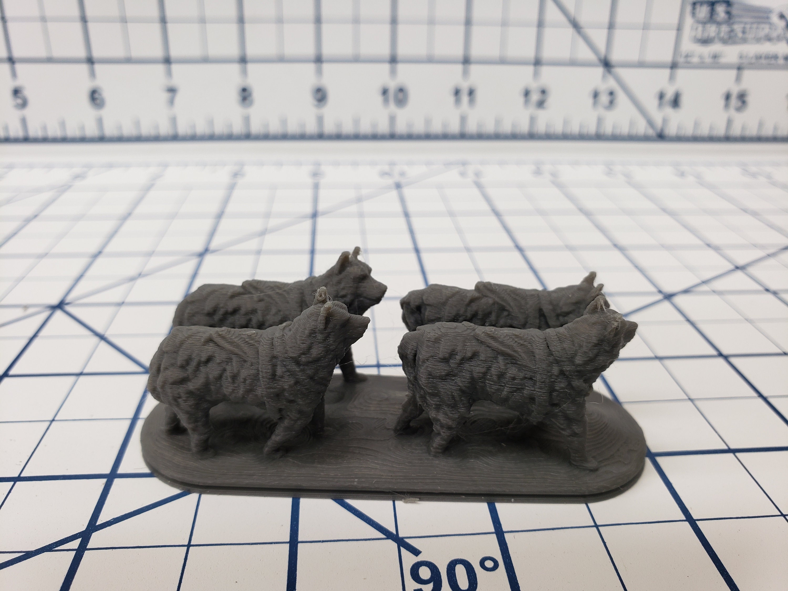 The Wilds of Wintertide - Set of Sled Dogs Minis - Hero's Hoard - DND ...