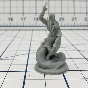 Kraken Priest Mini Savage Atoll Hero's Hoard DND Pathfinder Dungeons ...