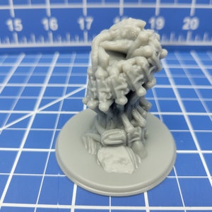 Giant Centipede - Minis - Beasts and Badies - Hero's Hoard - DND ...