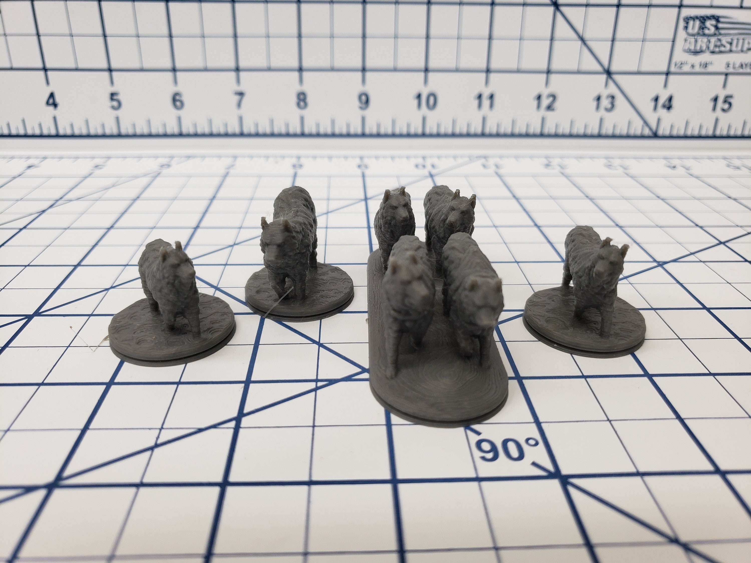 The Wilds of Wintertide - Set of Sled Dogs Minis - Hero's Hoard - DND ...