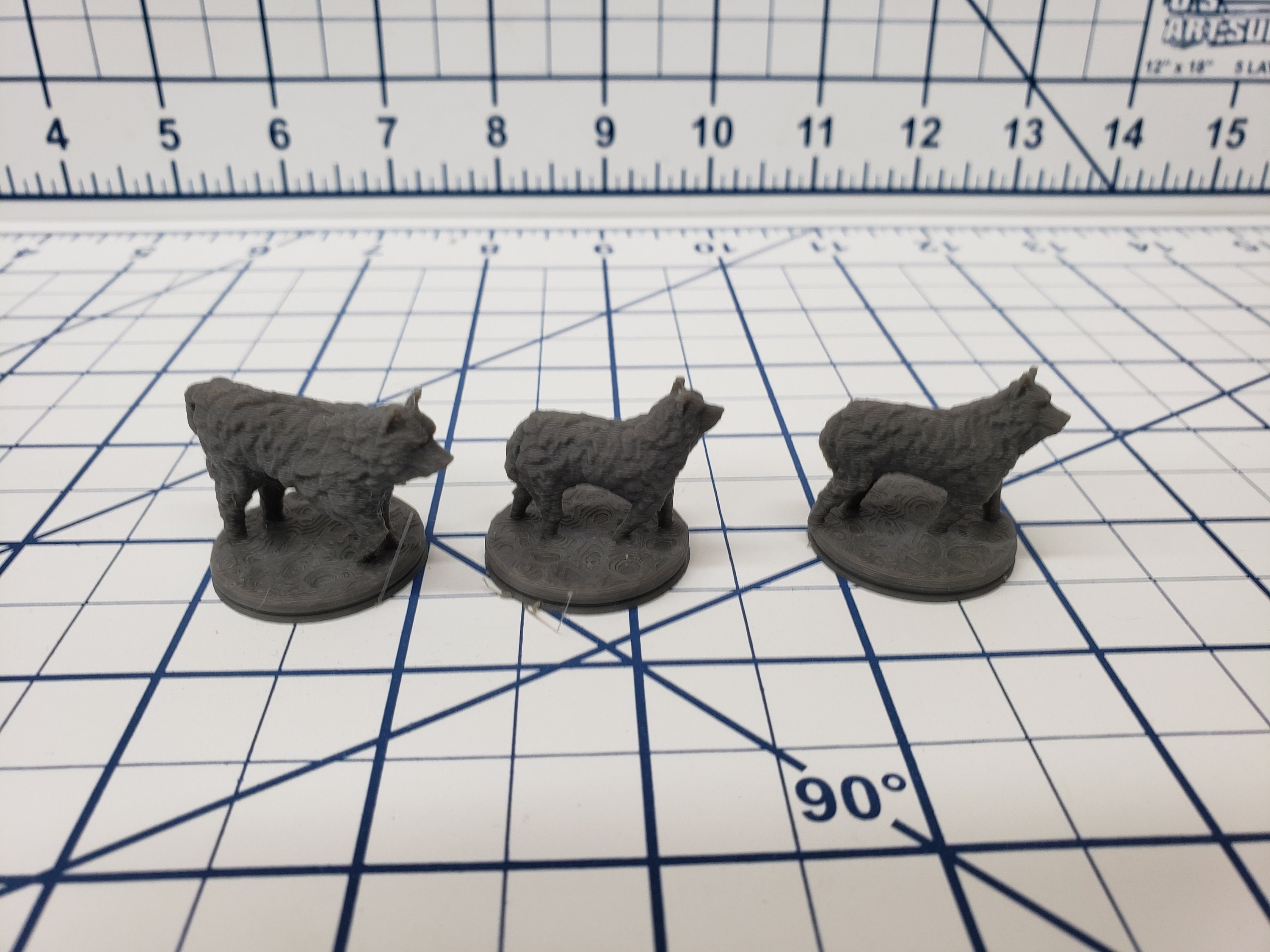 The Wilds of Wintertide - Set of Sled Dogs Minis - Hero's Hoard - DND ...