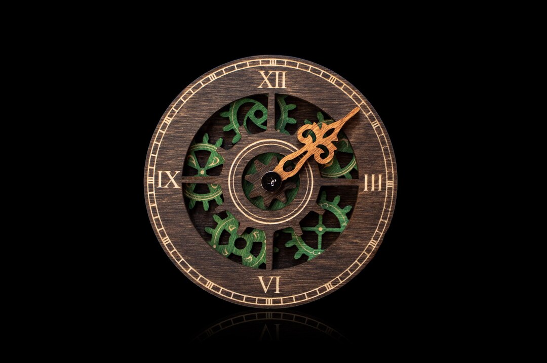 STRATA STRIKE | Elder Sign Clock | Green Gears - Etsy