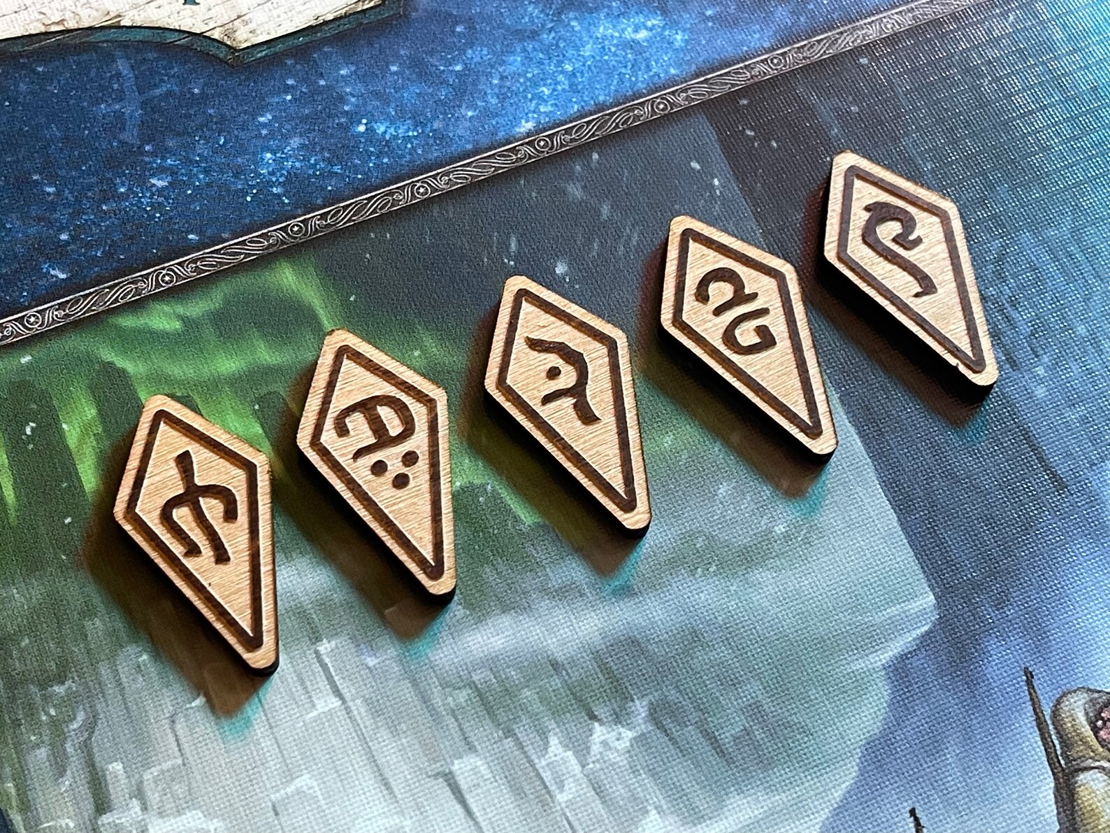 STRATA STRIKE | Arkham Horror LCG - Wooden Seal Token Set - Edge of the ...