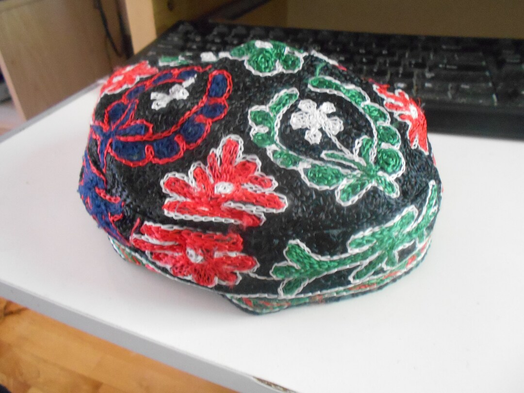 Muslim.skull-cap. Kufi. Tubeteika. Kippah. Yarmulke.uzbek Hat ...