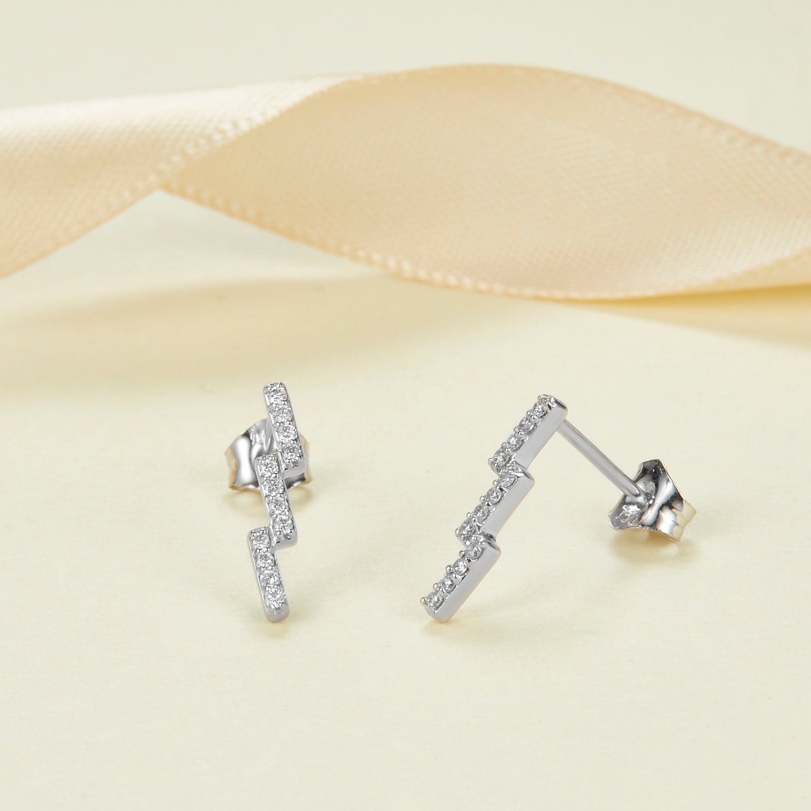 14k 18k White Gold Lightning Diamond Stud Diamond Earrings | Etsy