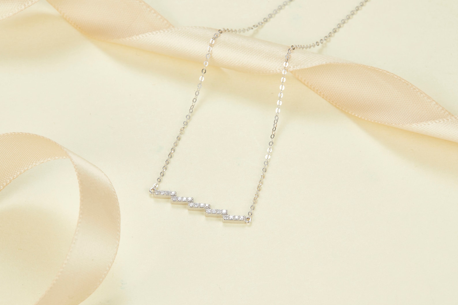 14k 18k White Gold Ladder-shaped Diamond Pendant Necklace, Stacking ...