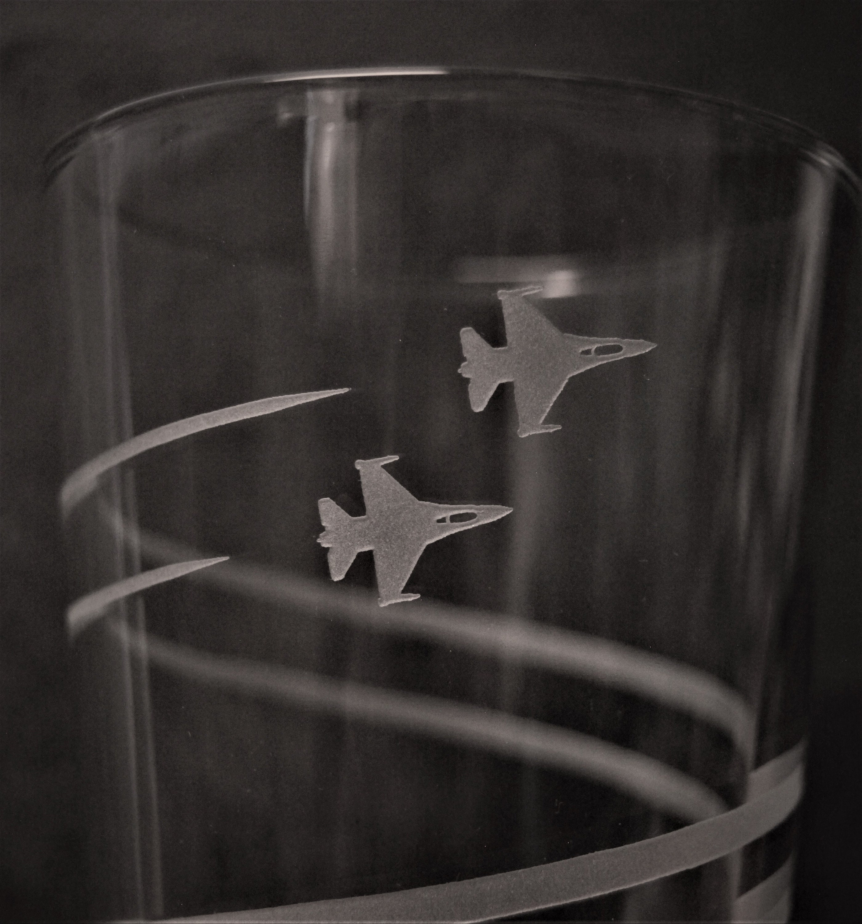 F-16 Viper/falcon Contrails Pint Glass - Etsy