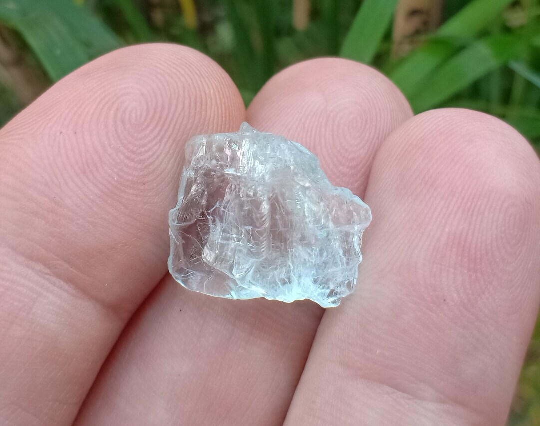 10.96 Crt. Beryl. Natural Rough Crystal. Untreated. 17.1x15.3x6.35 Mm ...