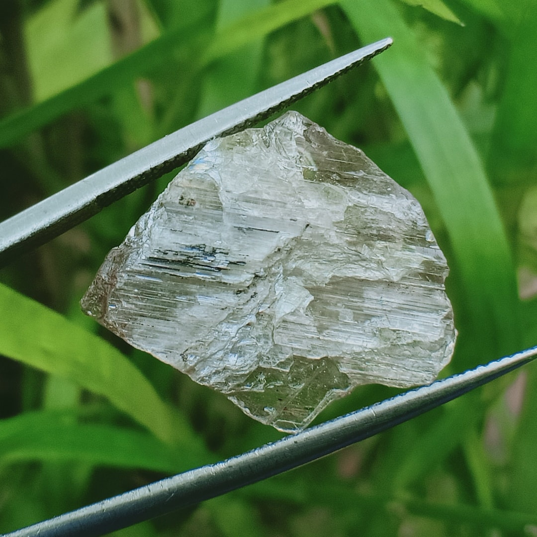 29.45 Crt Crystal, Turkish Color Change Diaspore. Natural, Geniune ...