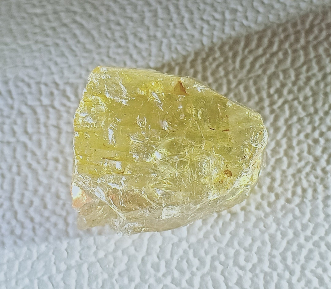 23.51 Crt Crystal, Turkish Color Change Diaspore. Natural, Geniune ...