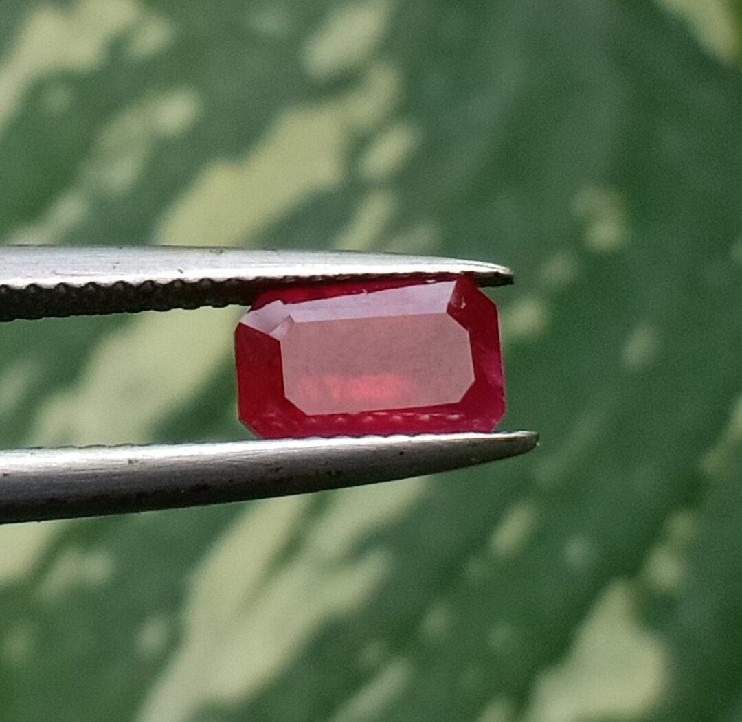 1.33 Crt. Ruby. Natural. Untreated. Certified. 4.99x7.97x3.21 Mm. - Etsy