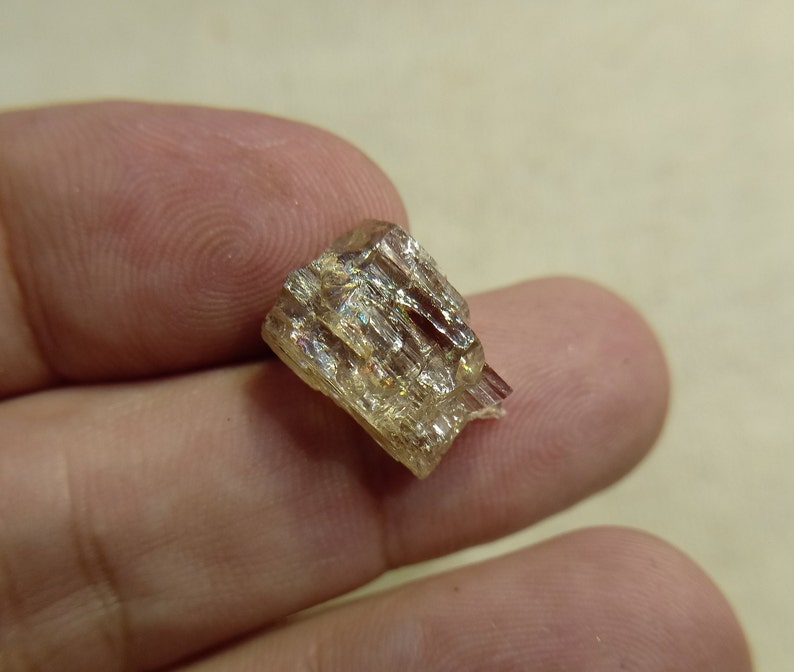 18.3 Crt Crystal Turkish Color Change Diaspore. Natural - Etsy