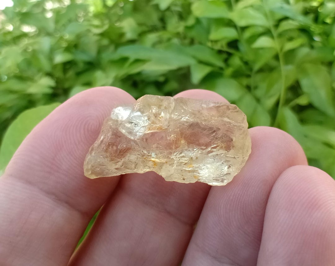 32.69 Carat Orthoclase. Natural Rough Crystal. 30.8x15.4x11.35 Mm ...