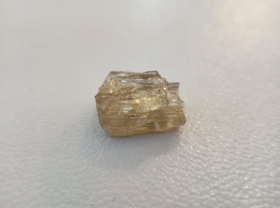 18.3 Crt Crystal Turkish Color Change Diaspore. Natural - Etsy