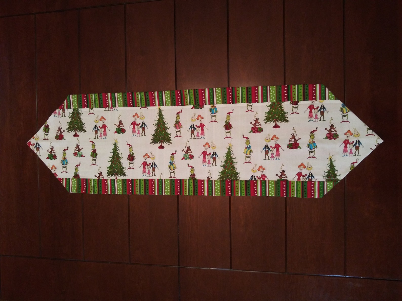 Grinch on Christmas morning table runner | Etsy