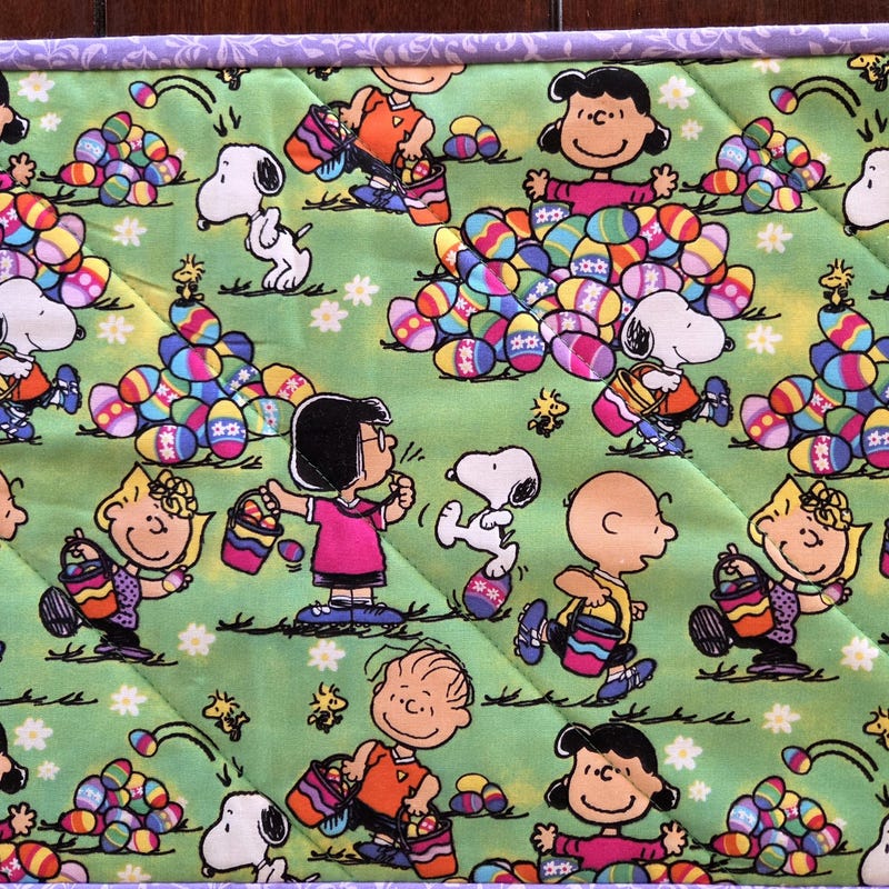 Easter Runner Snoopy - Etsy