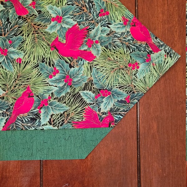 Christmas Cardinal Table Runner - Etsy