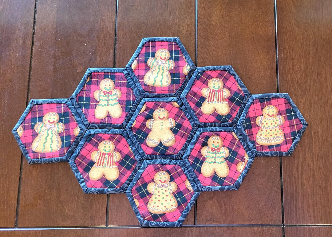 The Gingerbread People Mini Table Topper-new! - Etsy