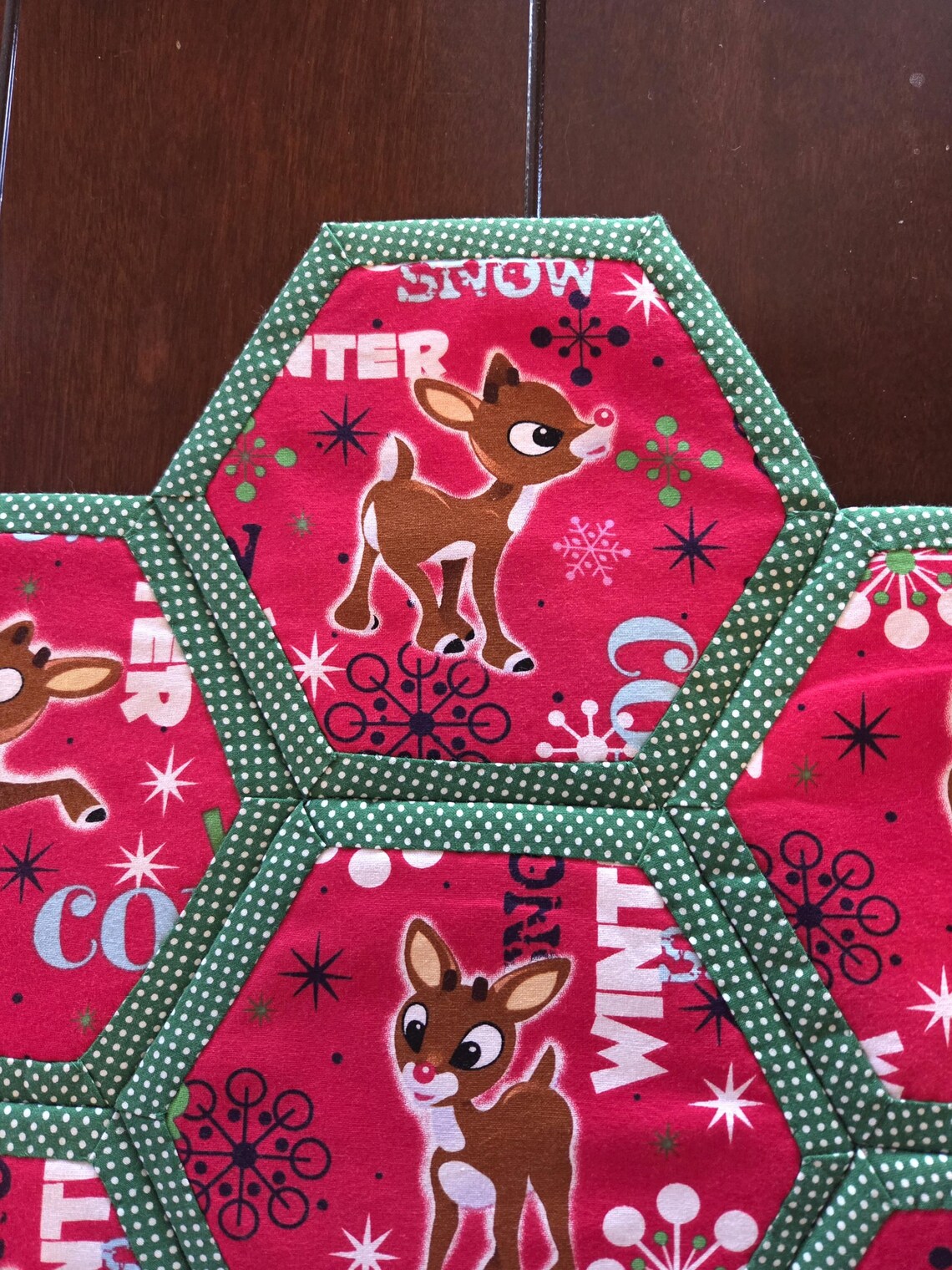 Rudolph the Red Nosed Reindeer Table Topper-new! - Etsy