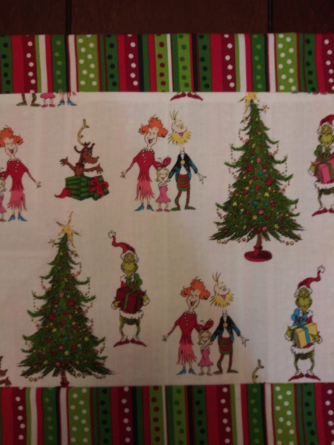 Grinch on Christmas morning table runner | Etsy