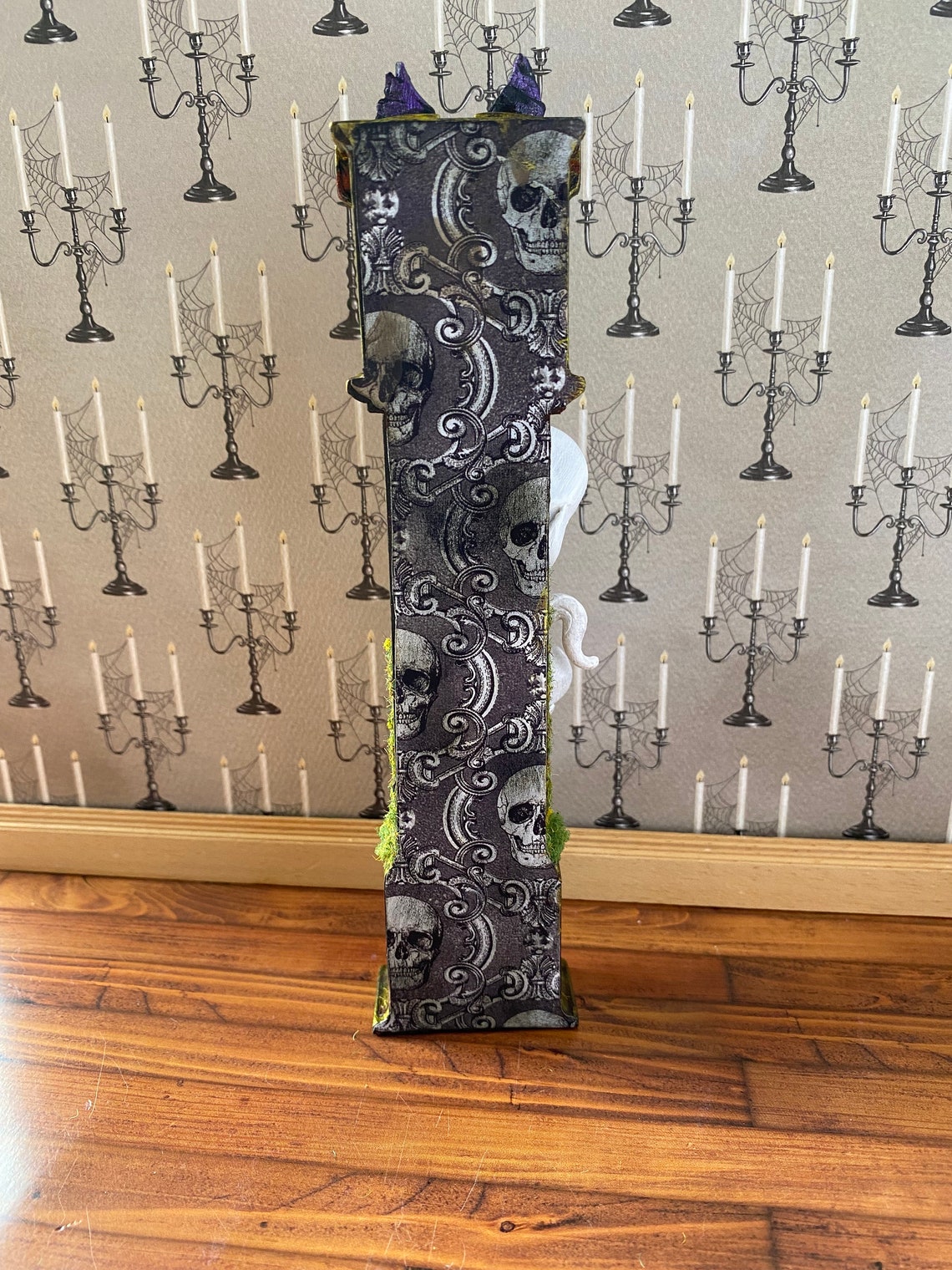 Miniature 12th Scale Spooky Ghost Clock - Etsy