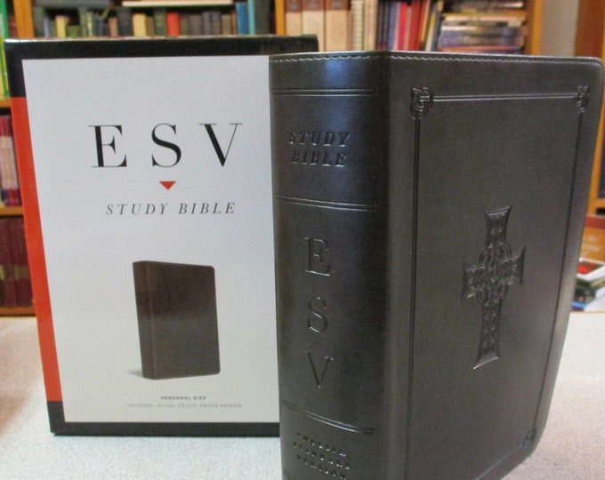 PERSONALIZED ESV STUDY Bible - Personal Size - Celtic Cross - English ...
