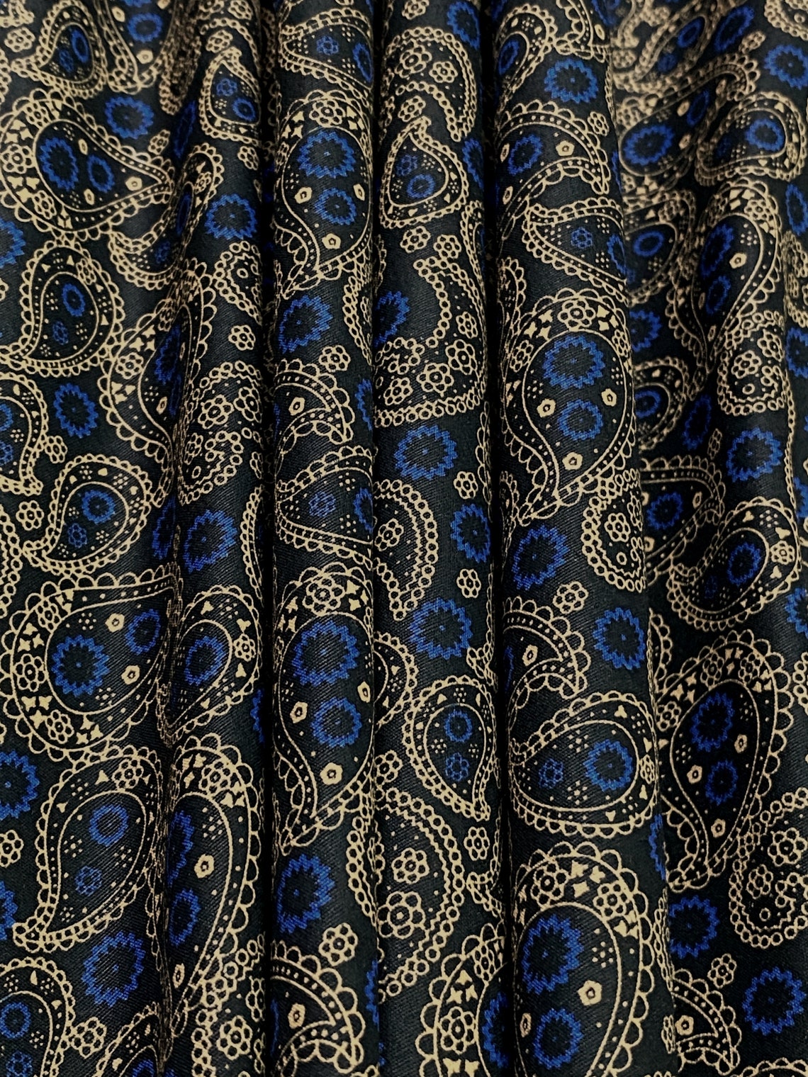 100% Cotton Paisley Print Fabric 44W Material by the Yard for | Etsy