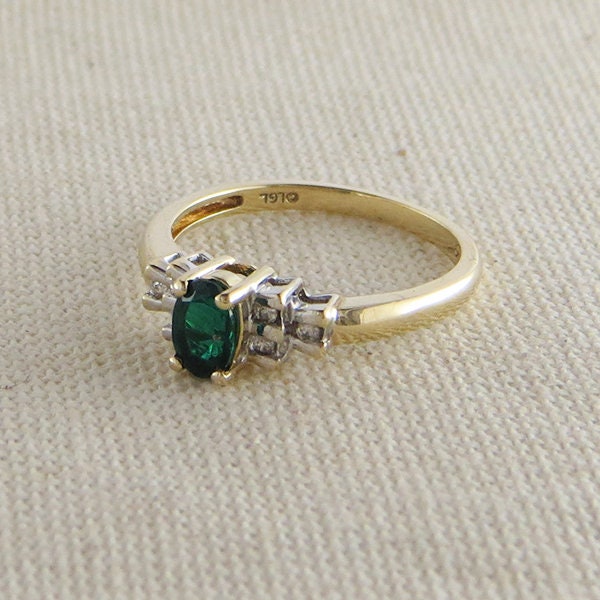 Green Stone Ring - Etsy