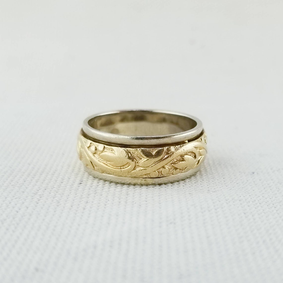 Vintage Two Tone 14k Gold Ring With Leaf Detailing - Etsy
