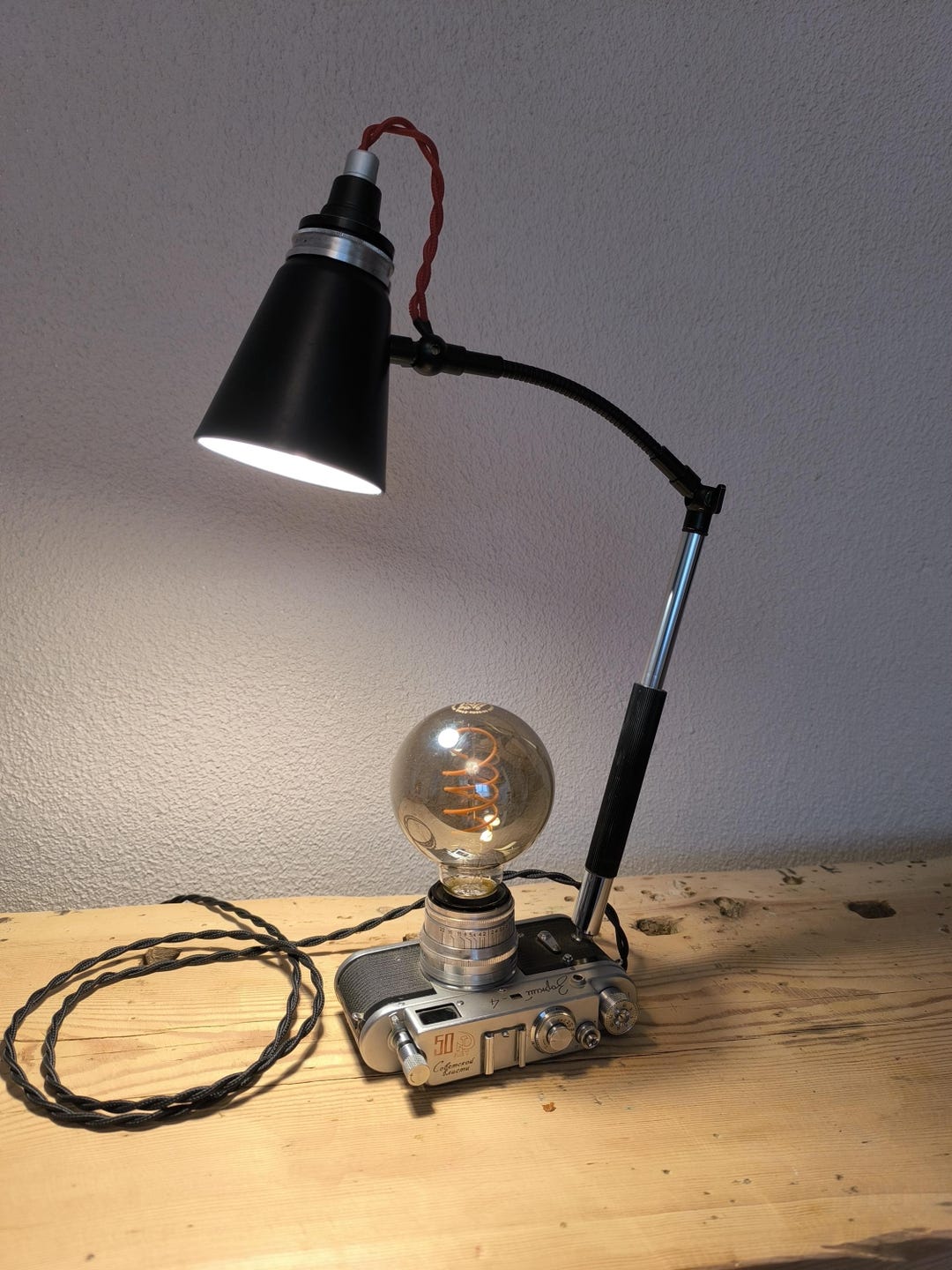 Old Camera Desk Lamp Upcycled/recycled Art - Etsy