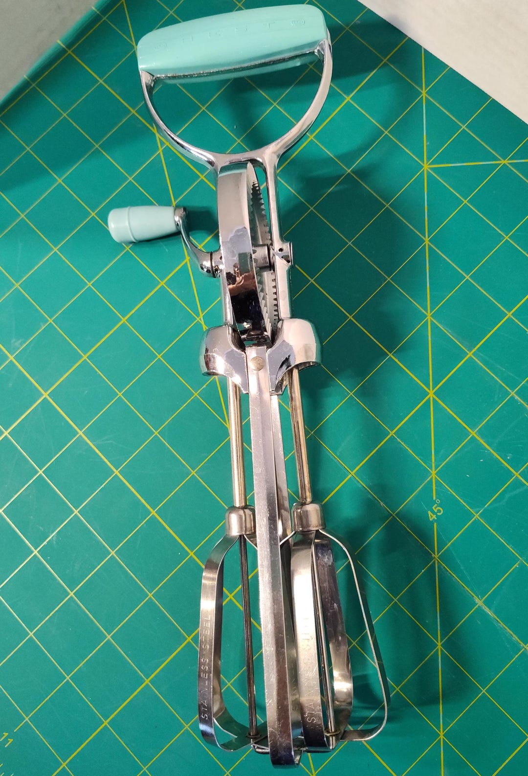 ECKO Best Flint Egg Beater, Hand Mixer, Turquoise Handles - Etsy