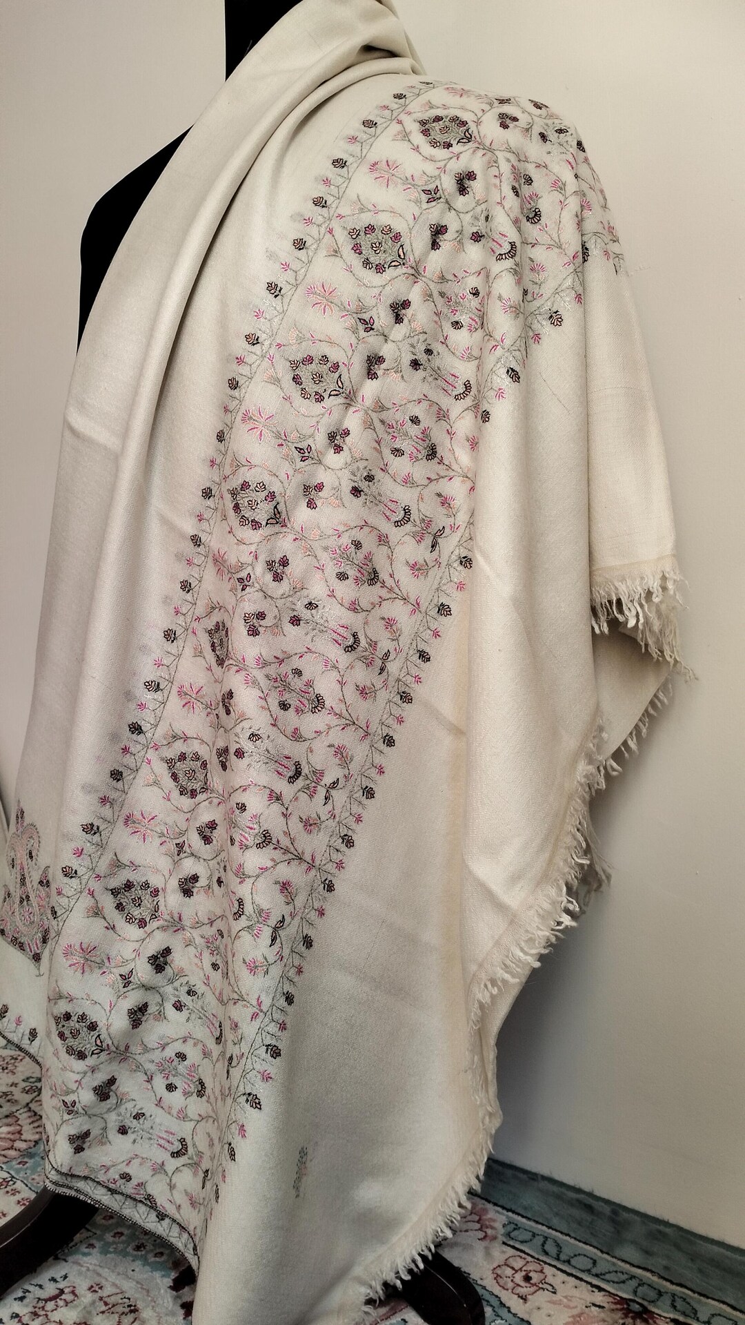 Original and Pure Kashmiri Pashmina Extra Large Shawl, Sozni Hand ...