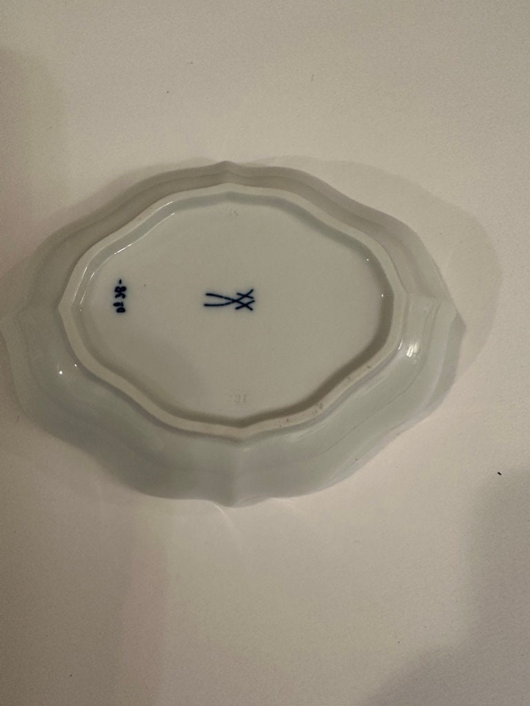 Meissen (crossed Swords Back Stamp) Blue Onion Pattern Oval Dishes - Etsy
