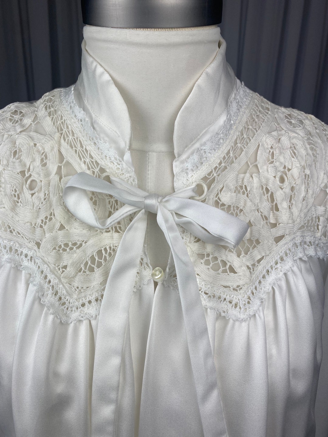 Vintage 1990s Bert Yelin White Lace Nightgown Lingerie and House Robe ...