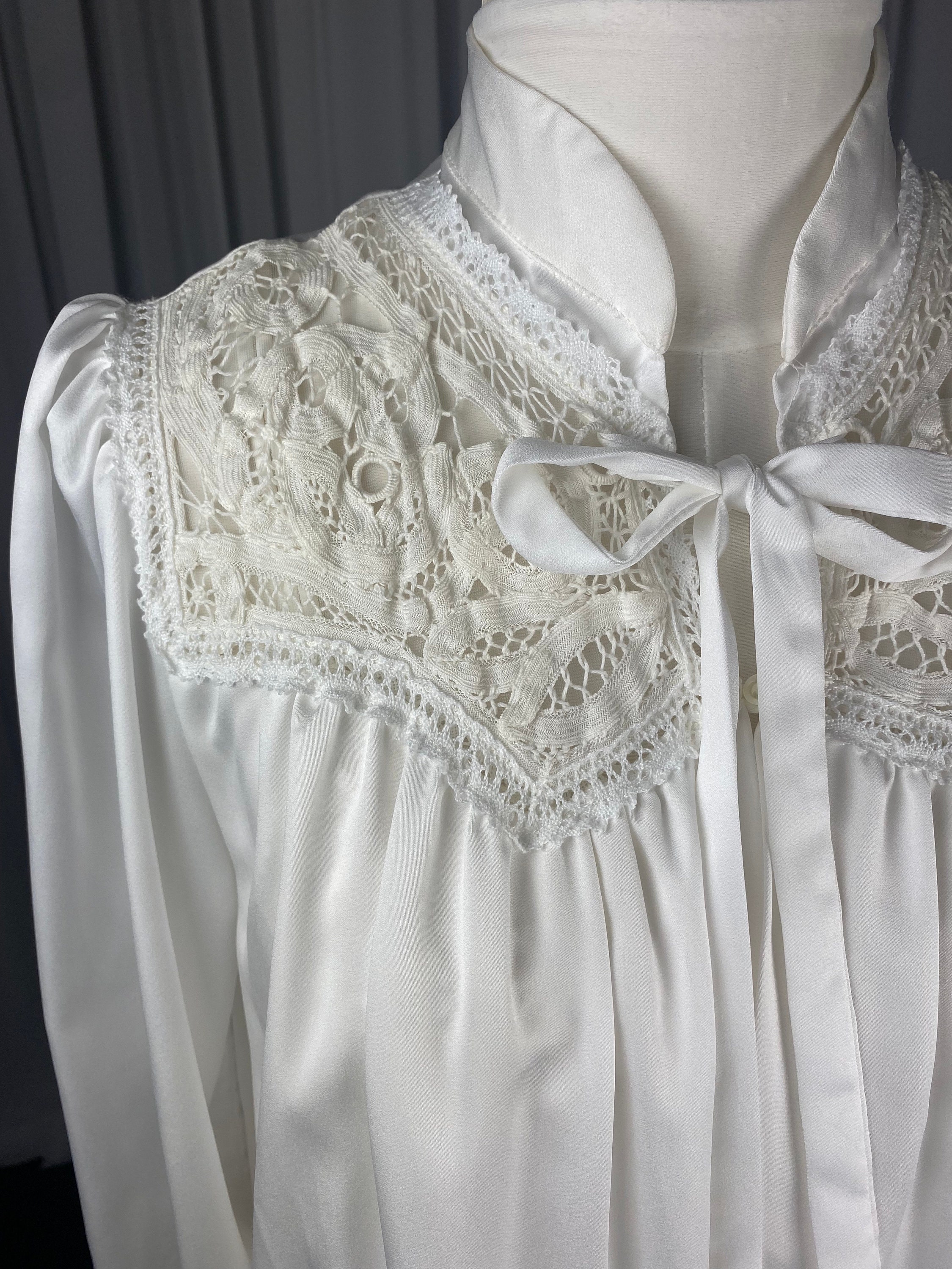 Vintage 1990s Bert Yelin White Lace Nightgown Lingerie and House Robe ...