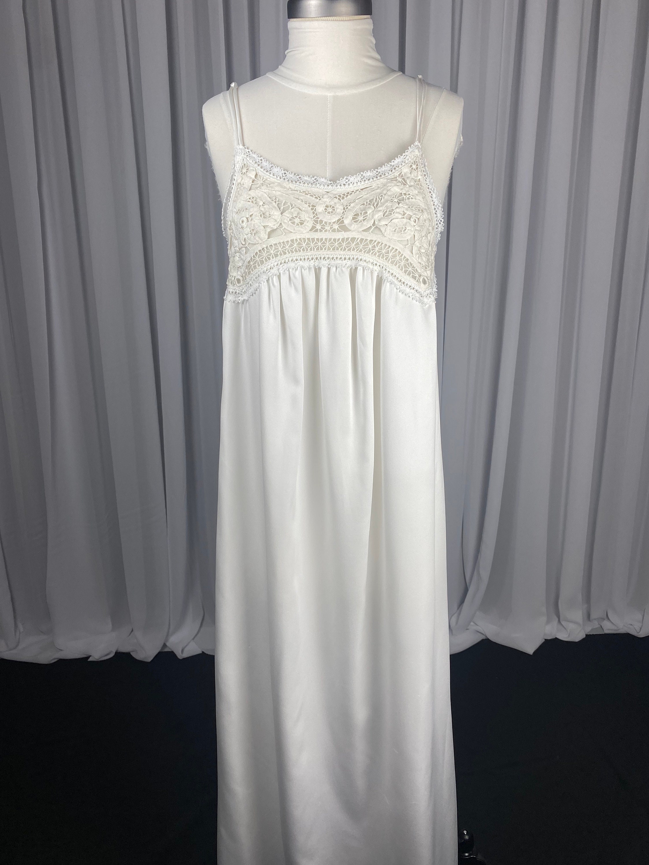 Vintage 1990s Bert Yelin White Lace Nightgown Lingerie and House Robe ...