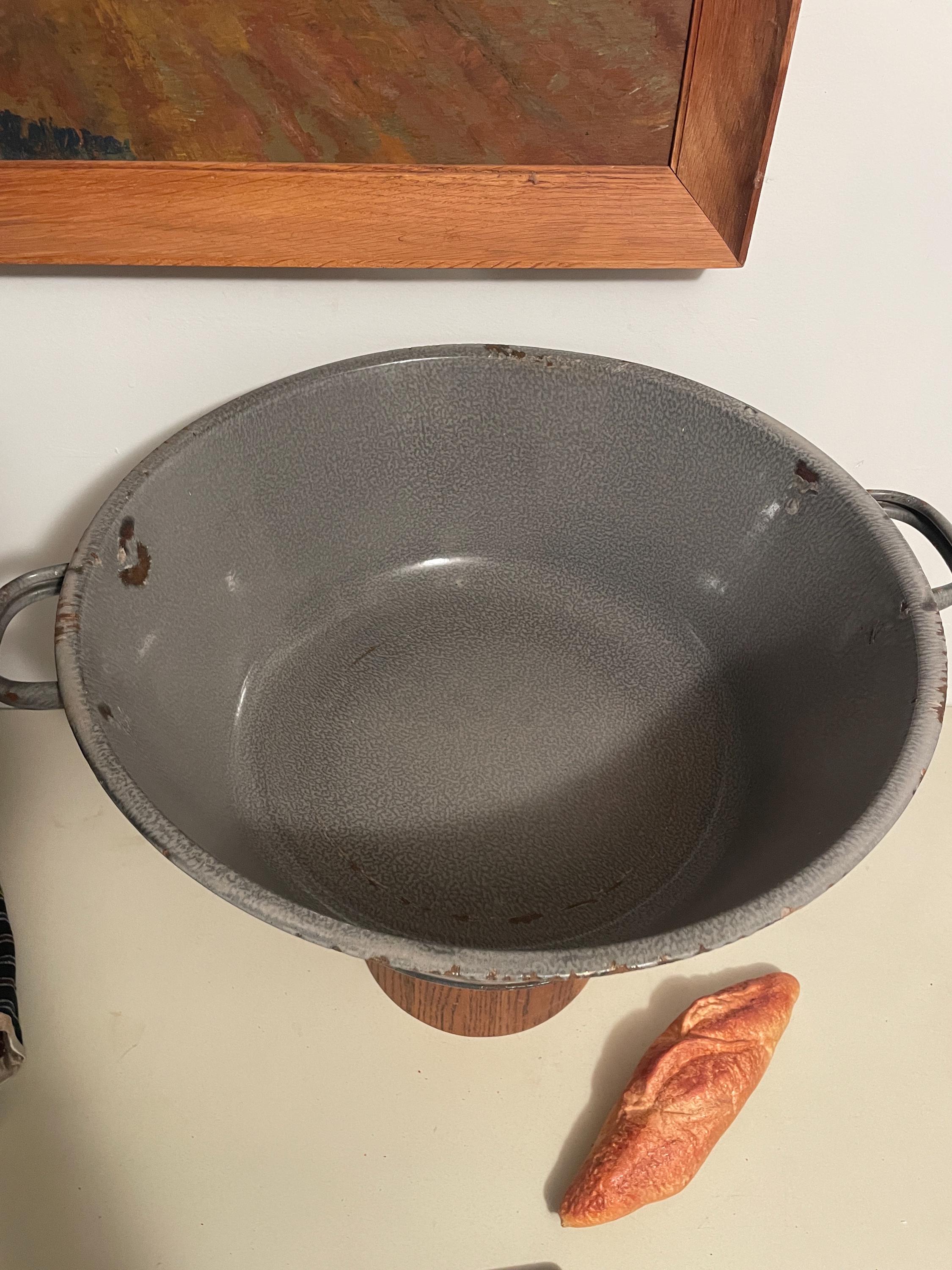 Antique Graniteware Dough Riser Bowl With Perforated Lid and Cream City ...