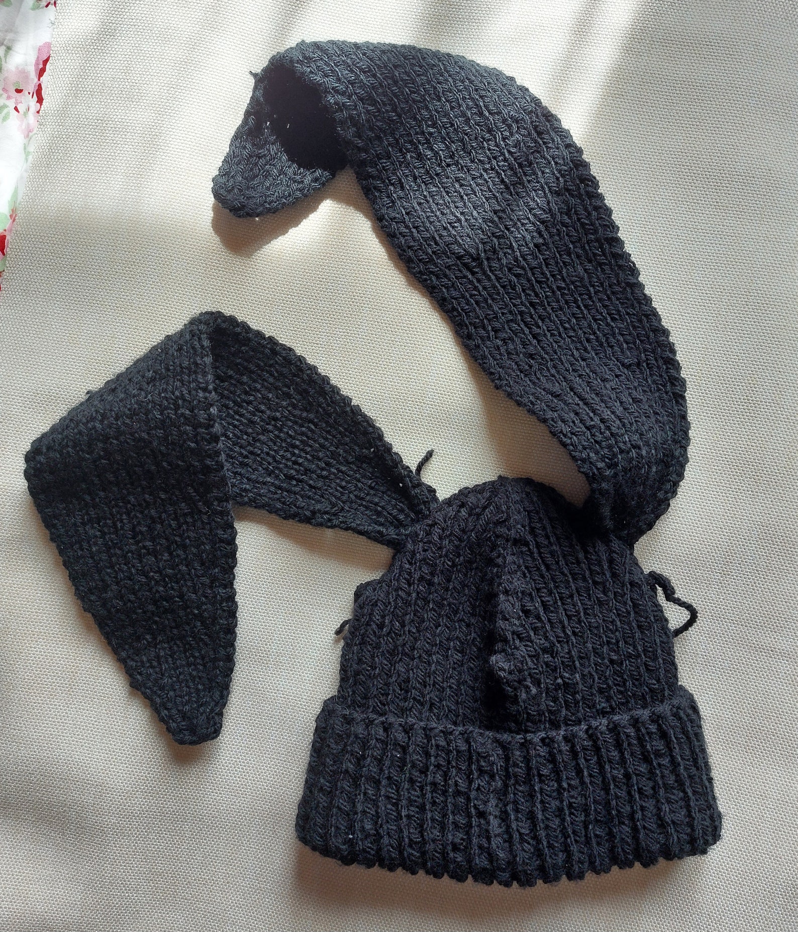 Bunny Beanie, Stray Kids Lee Know Loverboy Bunny Hat Knitting Pattern ...